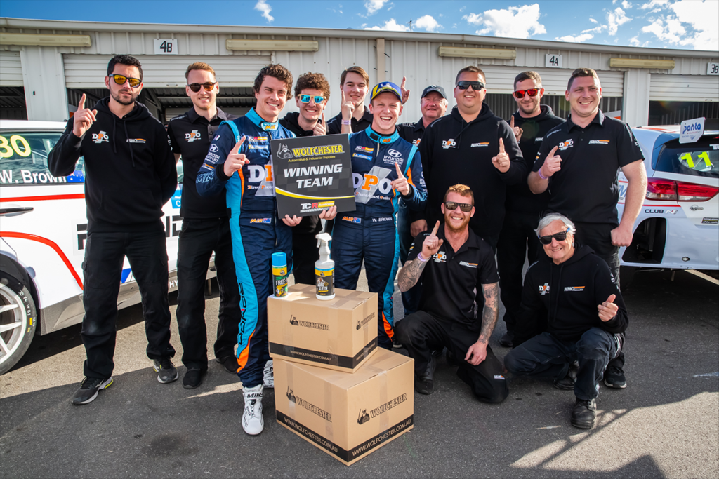 HMO Customer Racing Dominate at Winton.